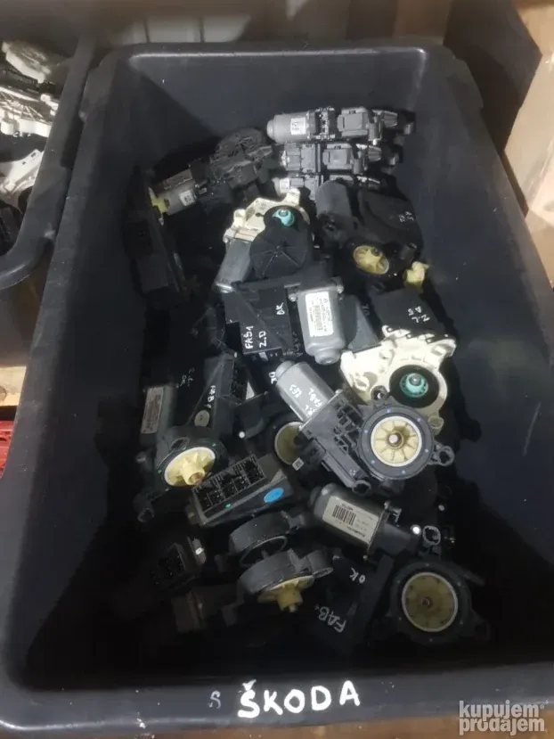 Motorici podizaca stakla za SKODINE modele - KupujemProdajem