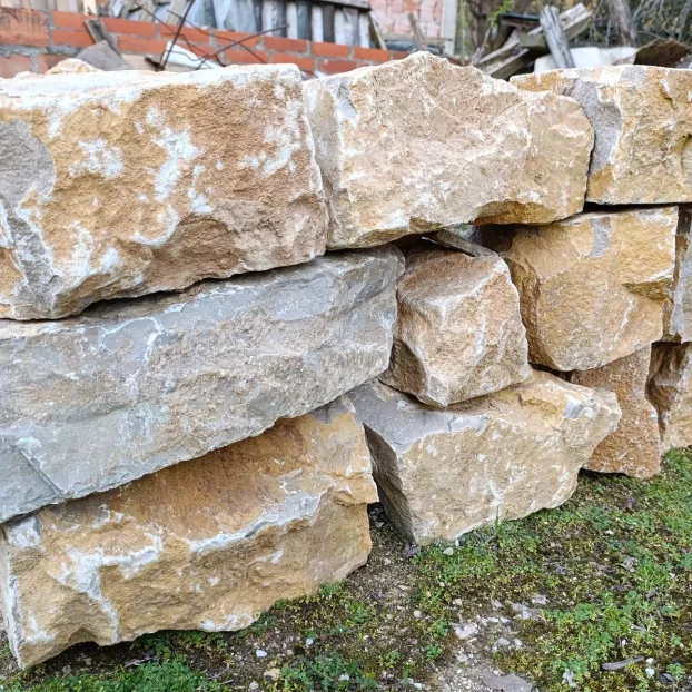 Ravnogorski ukrasni kamen za dvorište, zidanje, fontane, zid ...