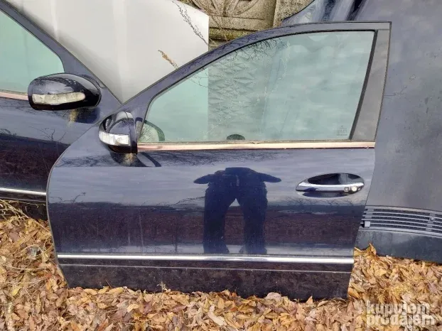 Vrata Mercedes sva 4 e clasa teget - KupujemProdajem