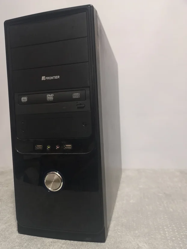 Kompjuter AMD Athlon II X2 250 GPU R7 200 RAM 8gb GARANCIJA ...