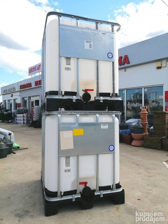 Kaca 1000l cisterna kanister 12500din - KupujemProdajem