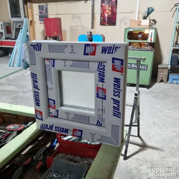 Pvc prozor 40x40 - KupujemProdajem