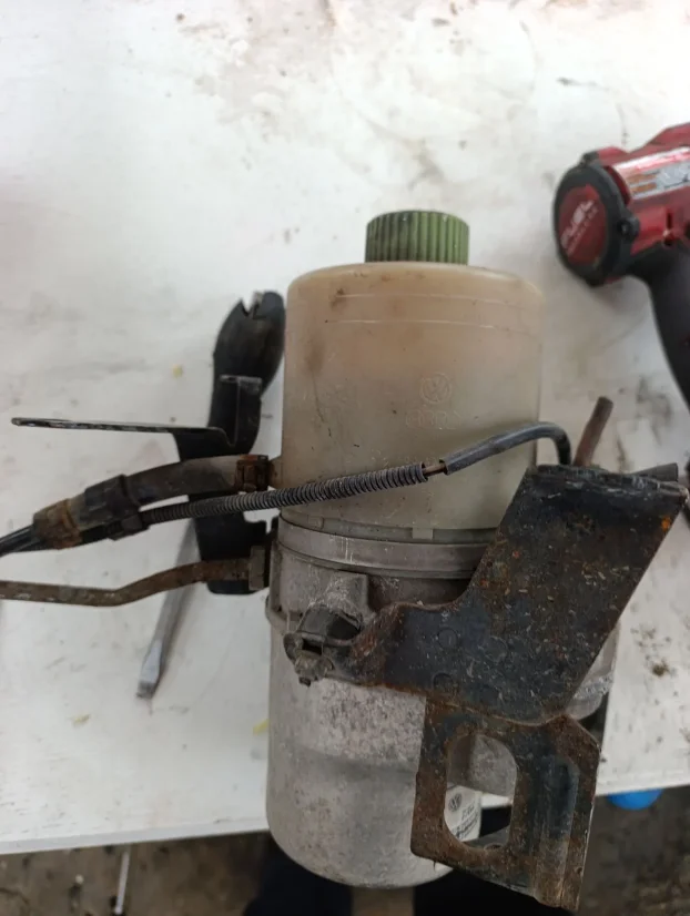 Servo pumpa trw - KupujemProdajem