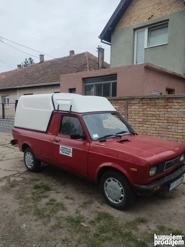 Zastava Poly - KupujemProdajem