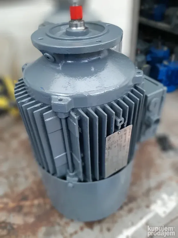 Elektro motor 1,5 kw 1450 o/min sa kocnicom - KupujemProdajem