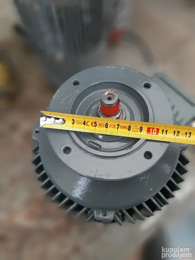 Elektro motor 1,5 kw 1450 o/min sa kocnicom - KupujemProdajem