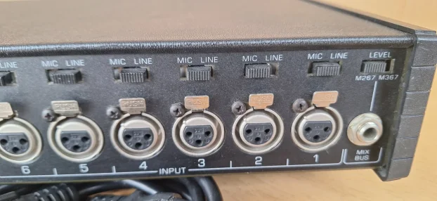 Shure M367 6-Channel Portable Microphone Mixer - KupujemProdajem
