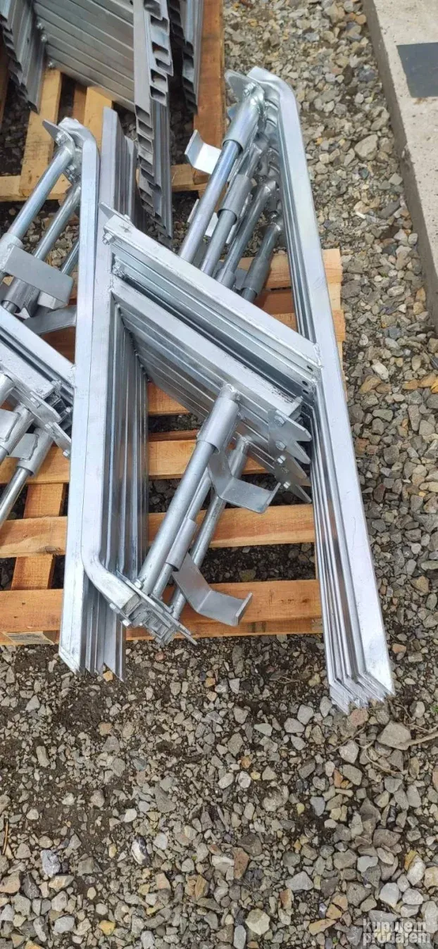 Gradjevinski tronožac - KupujemProdajem