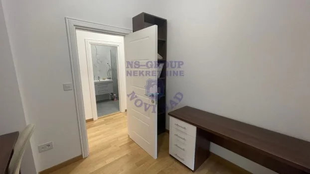 Trosoban stan na prodaju - Bulevar Oslobođenja, Novi Sad - KupujemProdajem