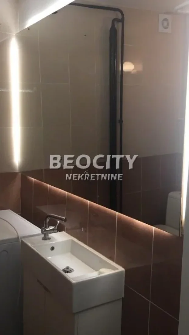 Dvosoban stan na prodaju - Ustanička, Dušanovac, Voždovac, Beograd ...