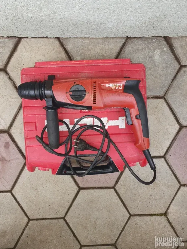 Hilti TE 2-M Sa Izmenjivom Glavom 650W 3A - KupujemProdajem