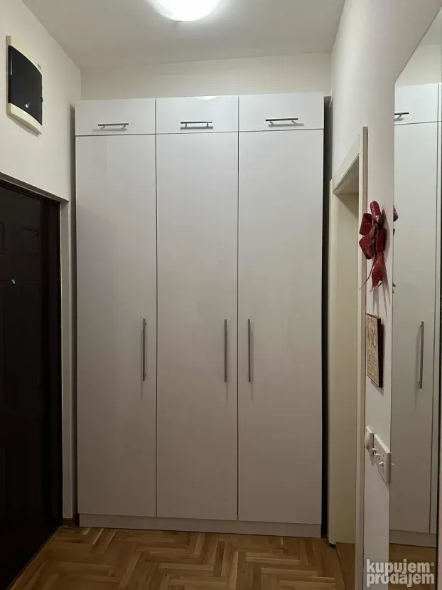 Ugradni garderober - KupujemProdajem