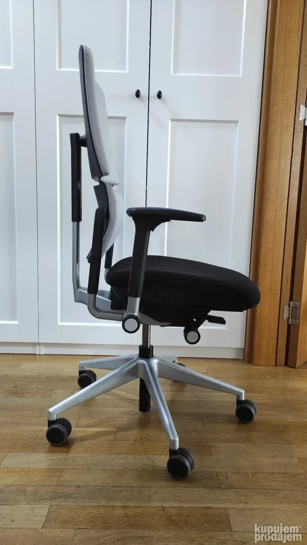 Steelcase Please V2 ergonomska radna stolica - KupujemProdajem
