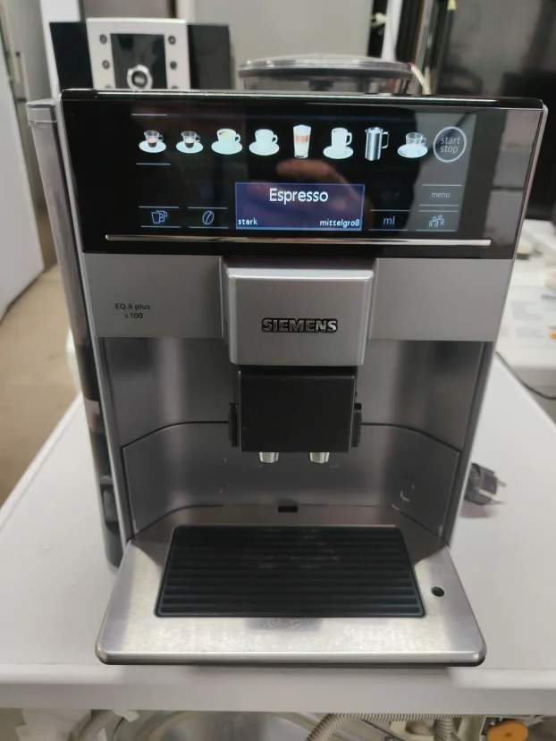 Simens EQ6 plus s100 aparat za kafu - KupujemProdajem