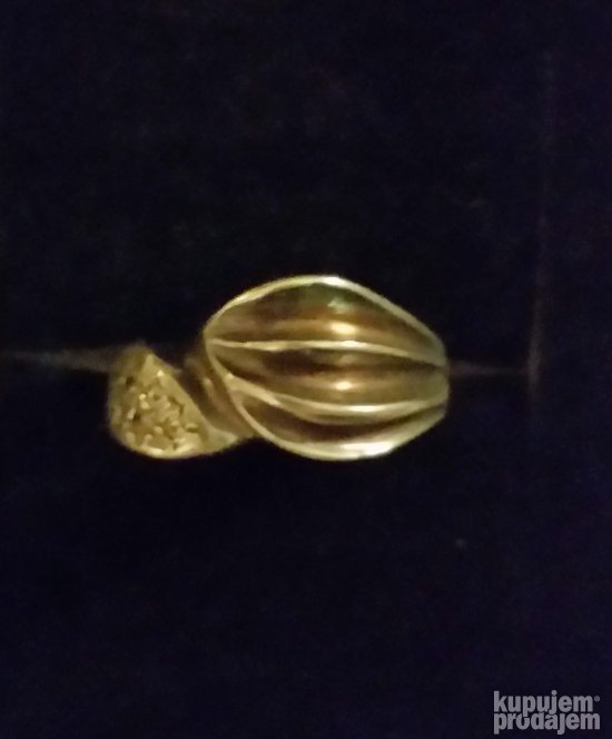 Stari Dizajnerski Srebrni prsten u obliku lista sa cirkonima - KupujemProdajem