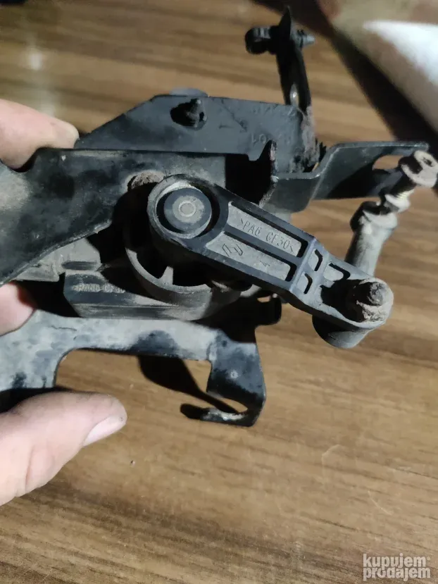 Reno Laguna 2 nivelator ksenon fara - KupujemProdajem