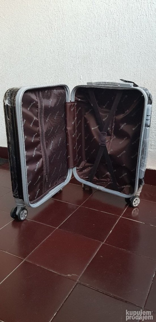 Crni kofer polikarbonat mali NOVO! - KupujemProdajem