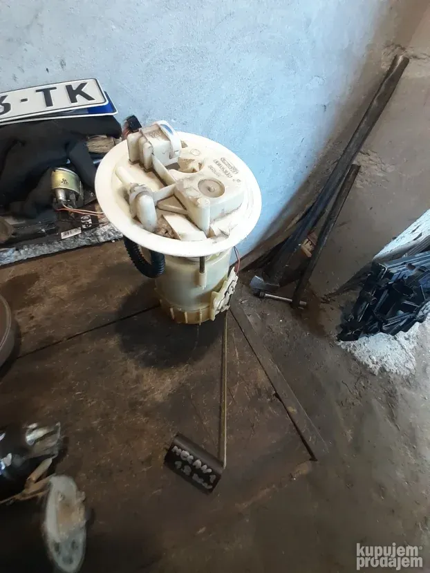 pumpa goriva u rezervoaru za reno megan 1,benzin 1.8 - KupujemProdajem