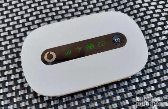 Vodafone Mobile Wi-Fi R206 - Mobilni ruter (A1-Vip) - KupujemProdajem