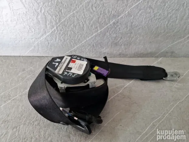 Skoda Octavia A5 prednji levi pojas 1Z0857701B - KupujemProdajem