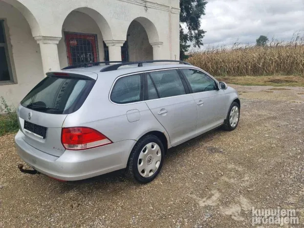 Krovni nosači za VW Golf 5 karavan - KupujemProdajem