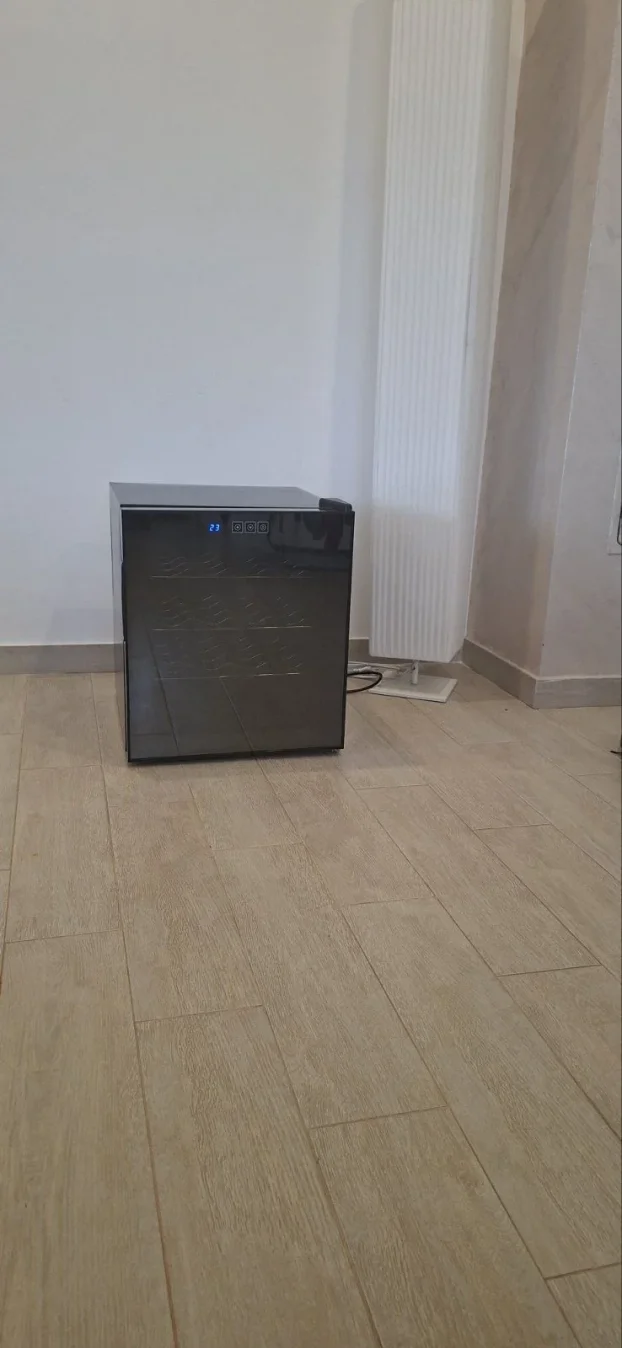 Fust Novamatic Vinocave 10, mini frižideru za vino rashladna ...