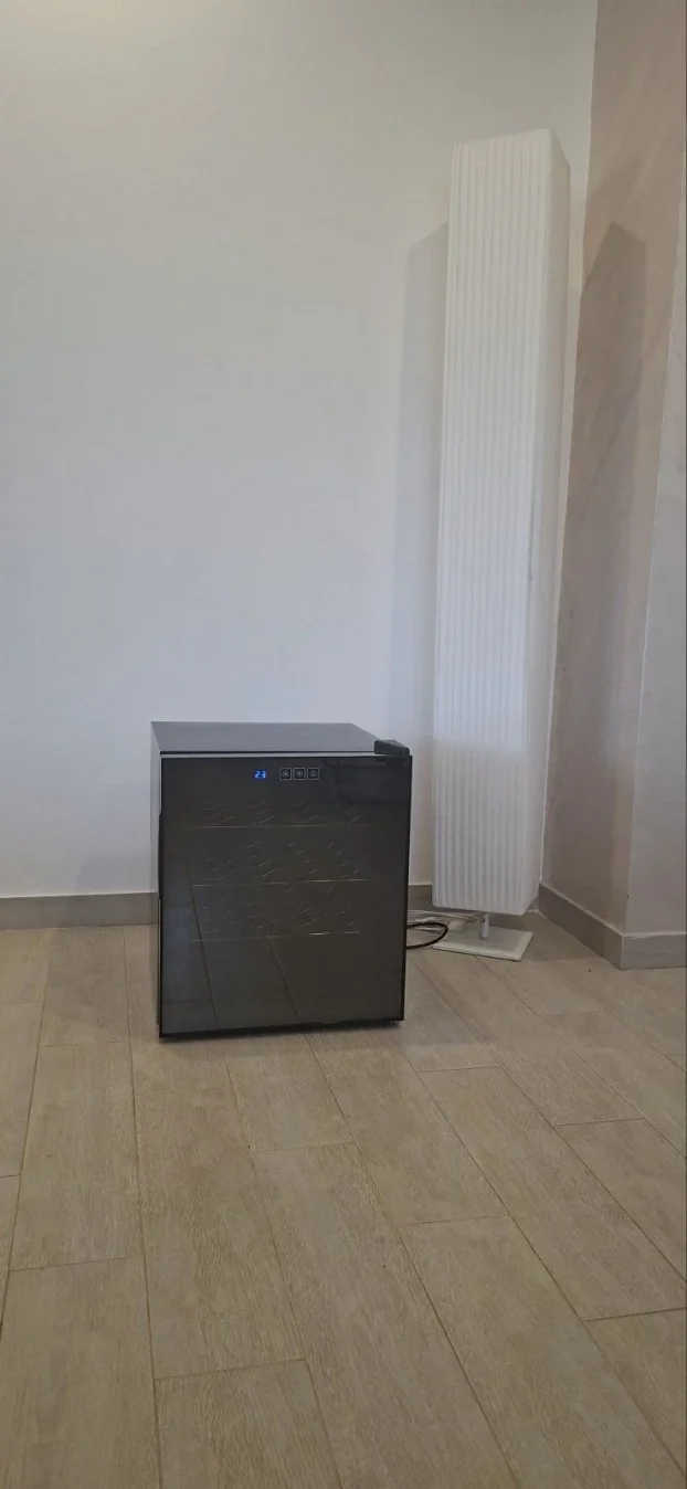 Fust Novamatic Vinocave 10, mini frižideru za vino rashladna ...