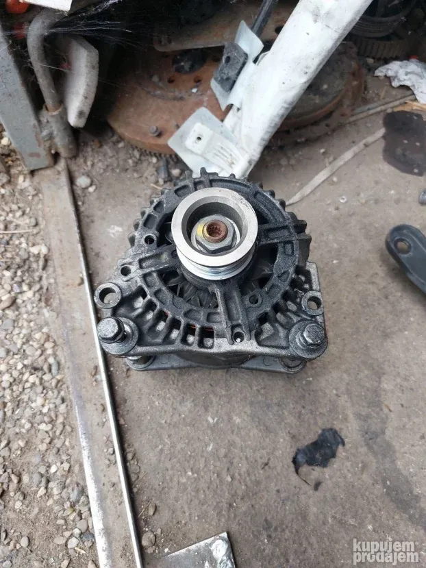 Alternator vw golf 5 1.6fsi - KupujemProdajem