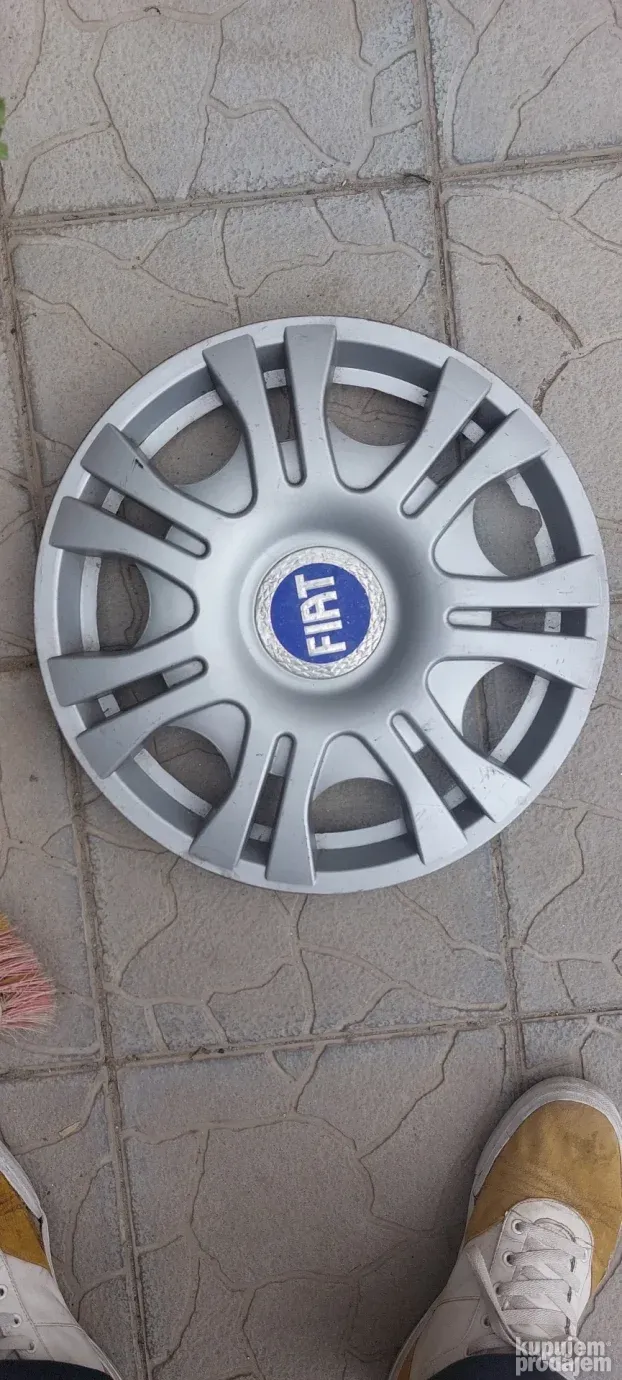 Fiat ratkapna 14 inca 3 kom - KupujemProdajem