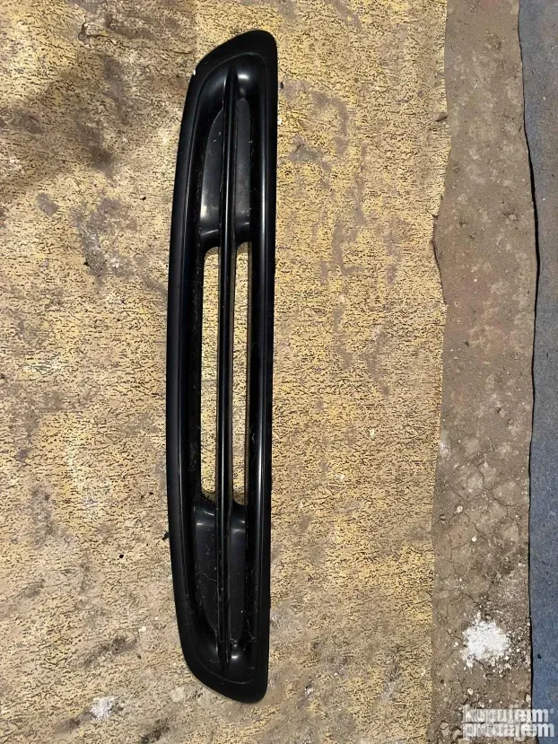 Smart Fortwo prednja maska - KupujemProdajem