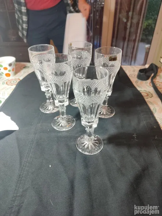 Kristalne case za vino - KupujemProdajem