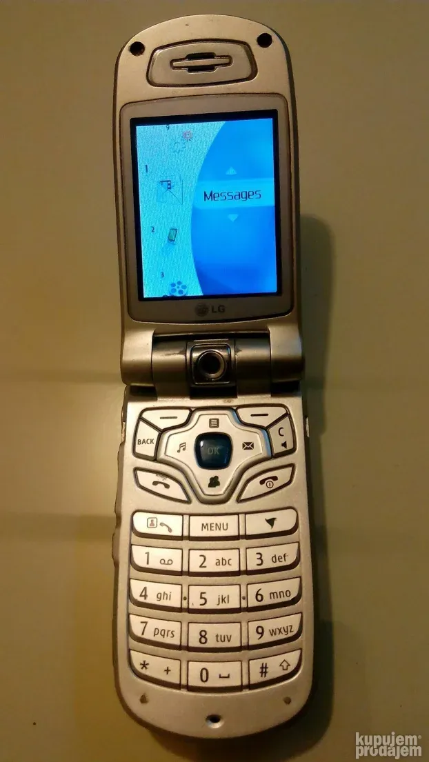 LG U8120 sim-free rotirajuca kamera - u8138 u8380 Rezervisan ...